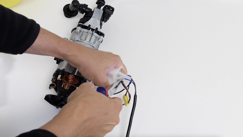 How to Replace a Pressure Washer Switch Unit - Karcher