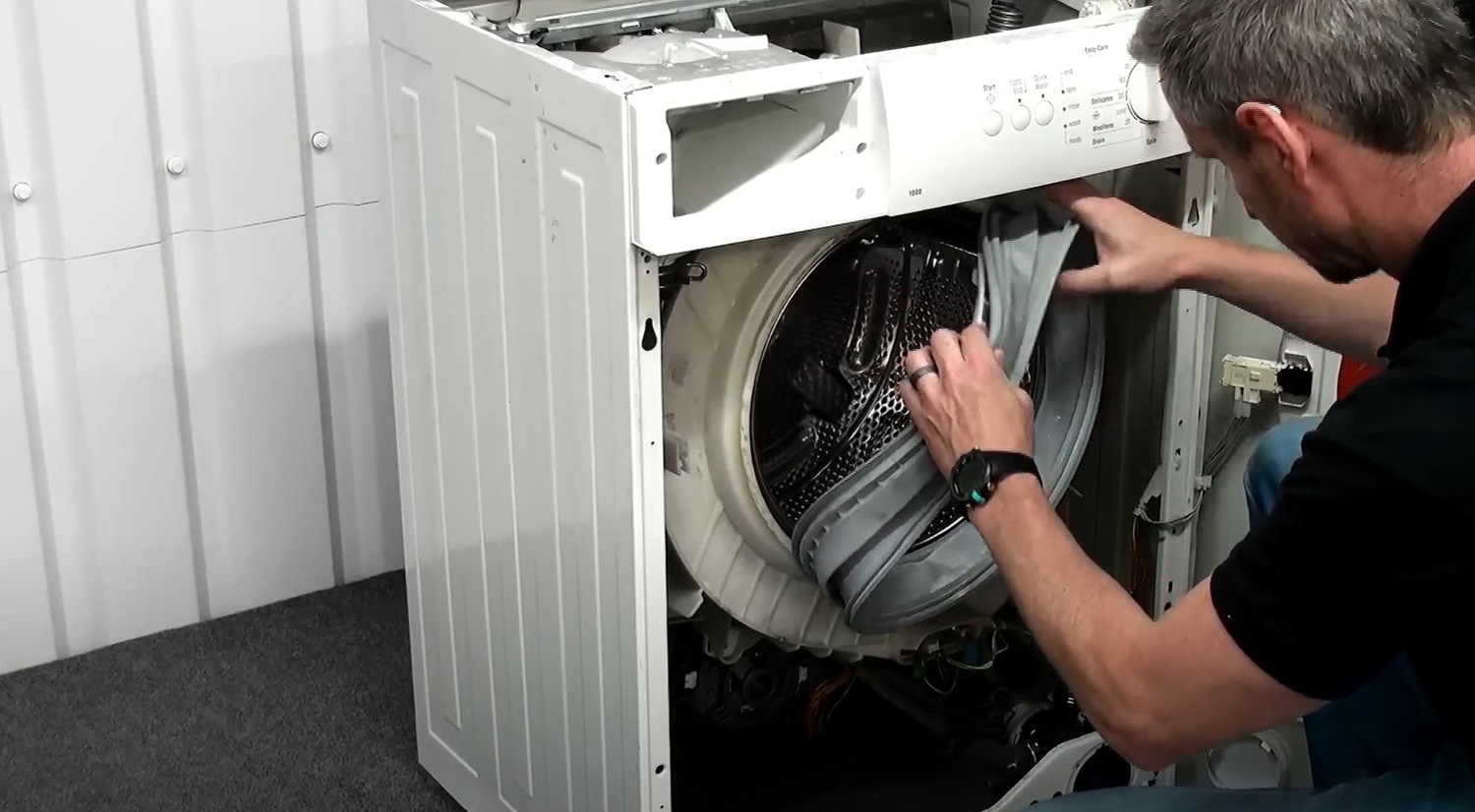 How To Replace A Washing Machine Door Seal - Bosch