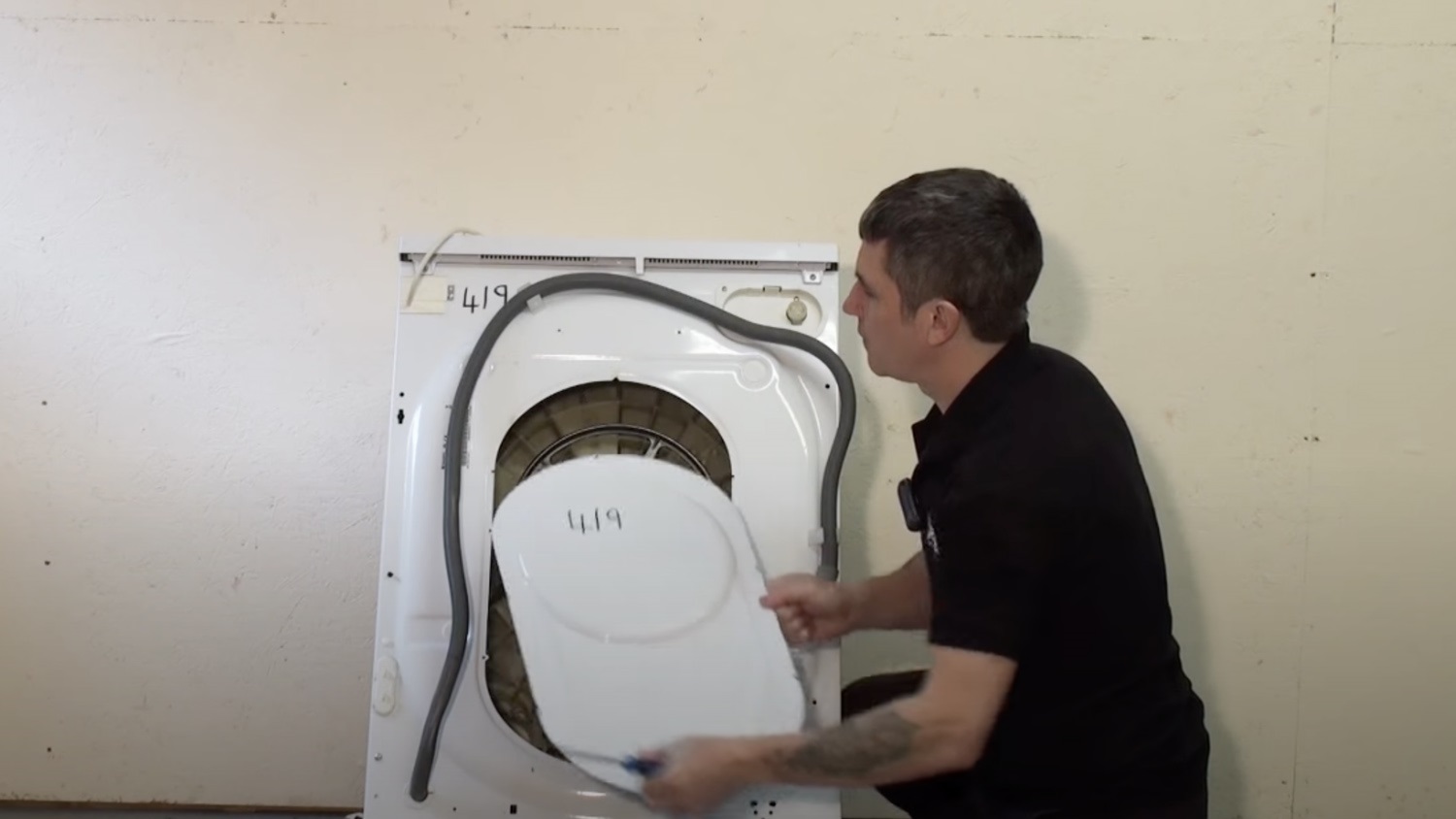 How To Replace The Belt On A Washing Machine - Hotpoint