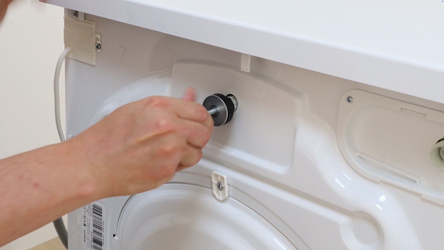 How to Remove/Install a Washing Machine Transit Fixing Bolt - Hotpoint