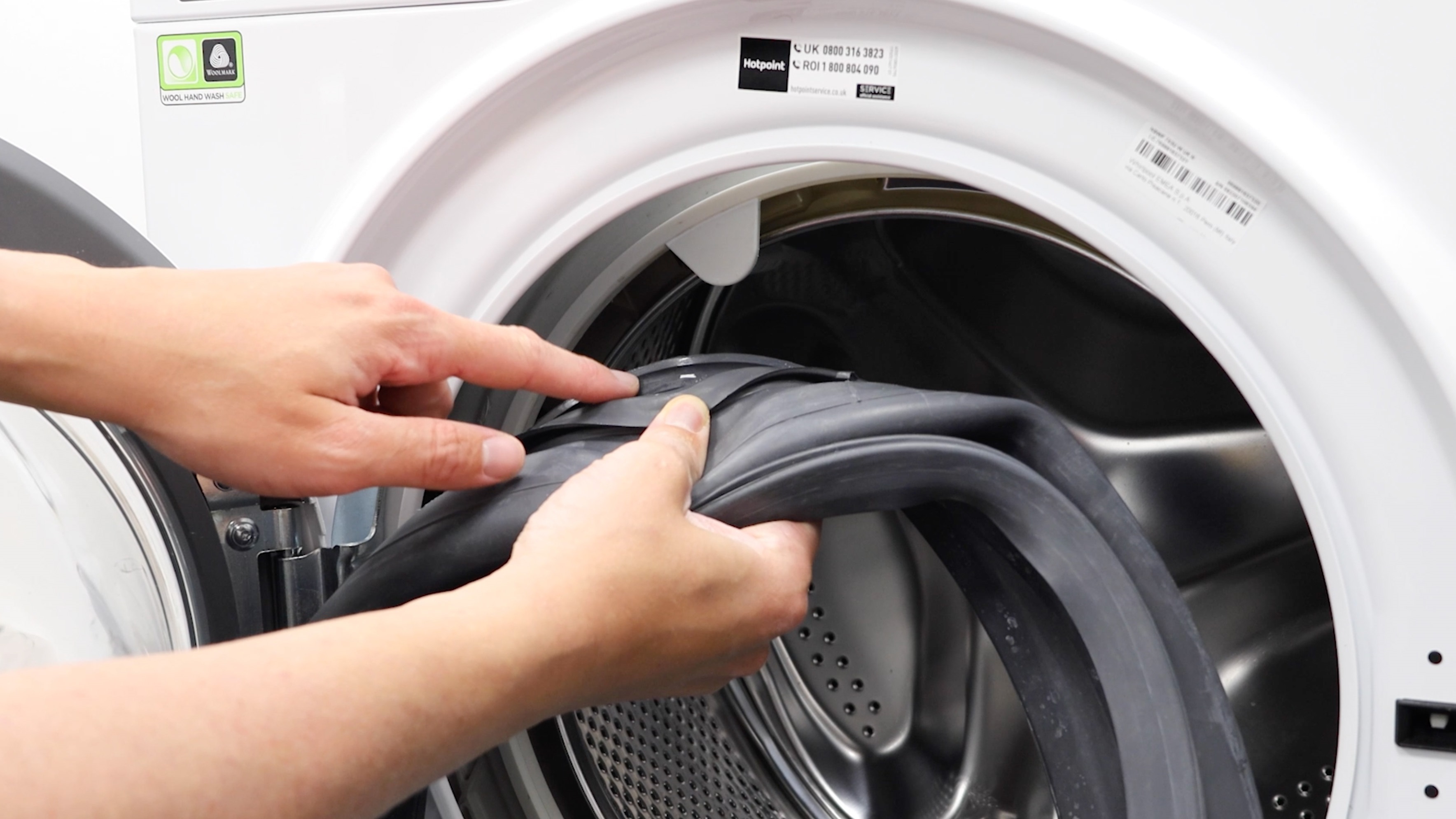 How to Replace a Washing Machine Door Seal - Hotpoint